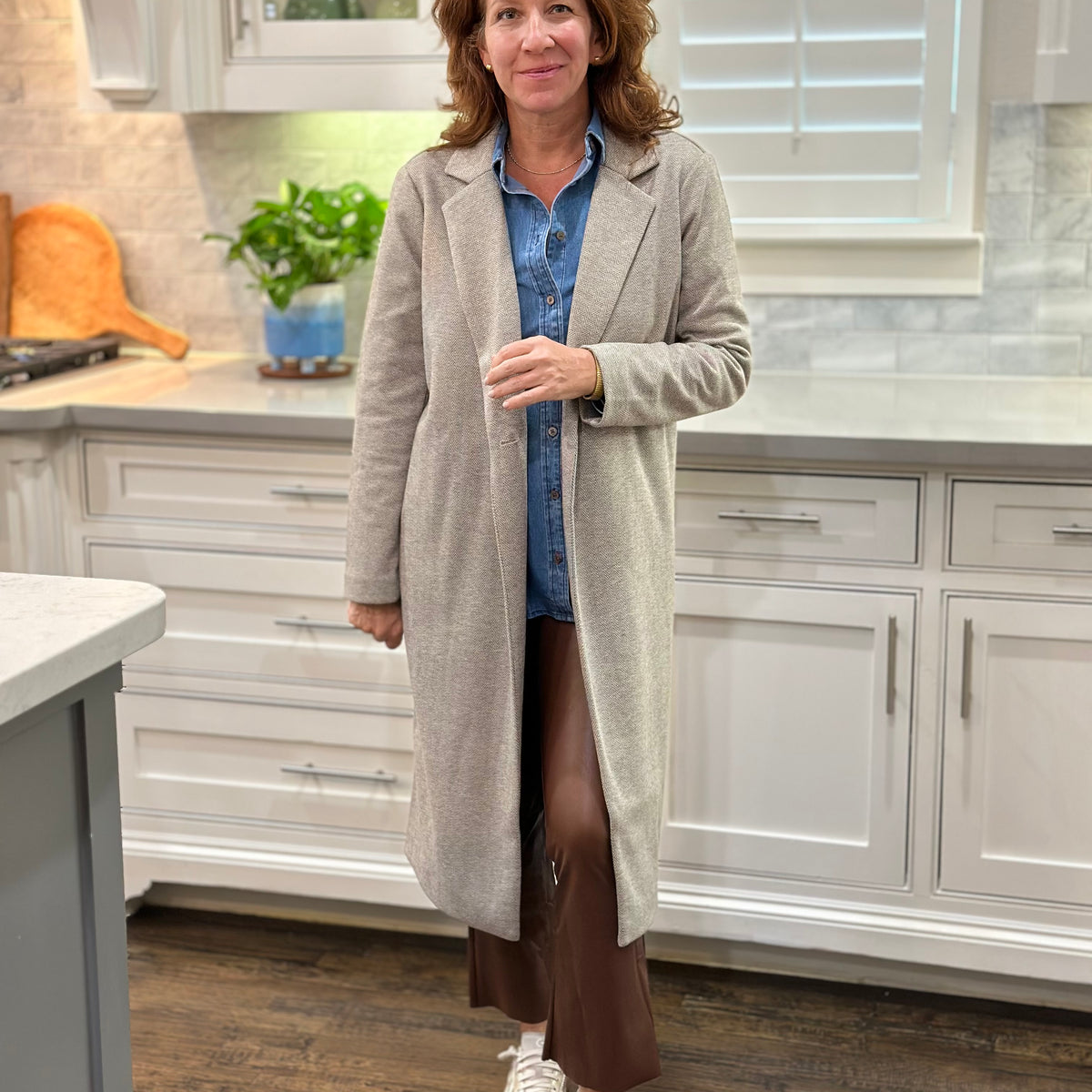 Dylan Logan Knit Coat in Brown – CAS curate.admire.style